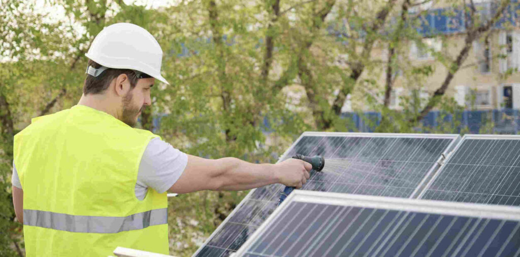 Jak udržovat solární panely | bc engineering s.r.o.